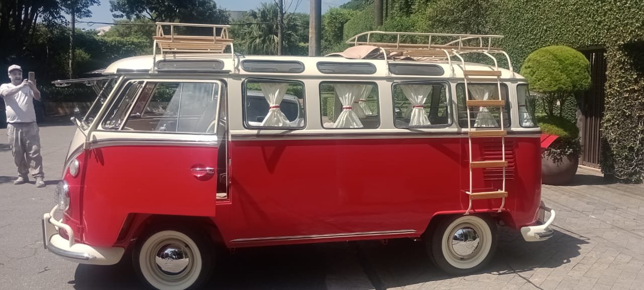 VW T1 splitwindow bus samba bus 1974 — Brazilian Classic Cars