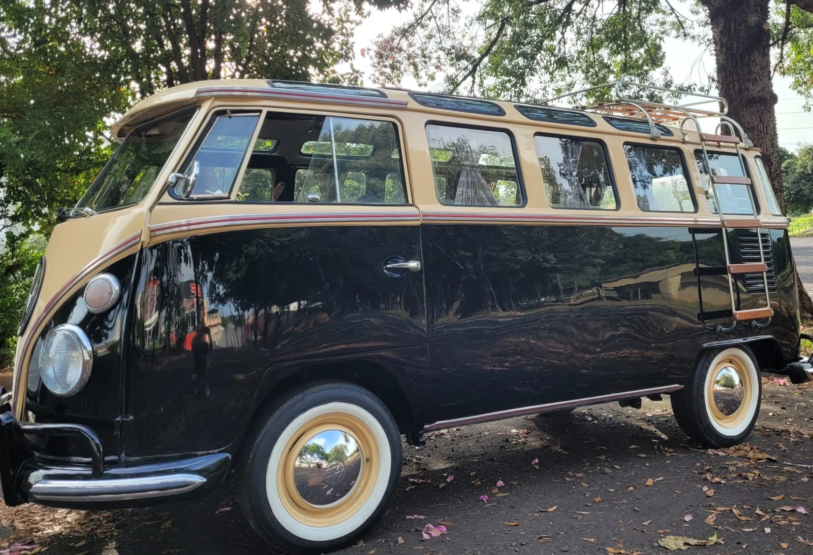 VW T1 splitwindow bus samba replica 1972 — Brazilian Classic Cars