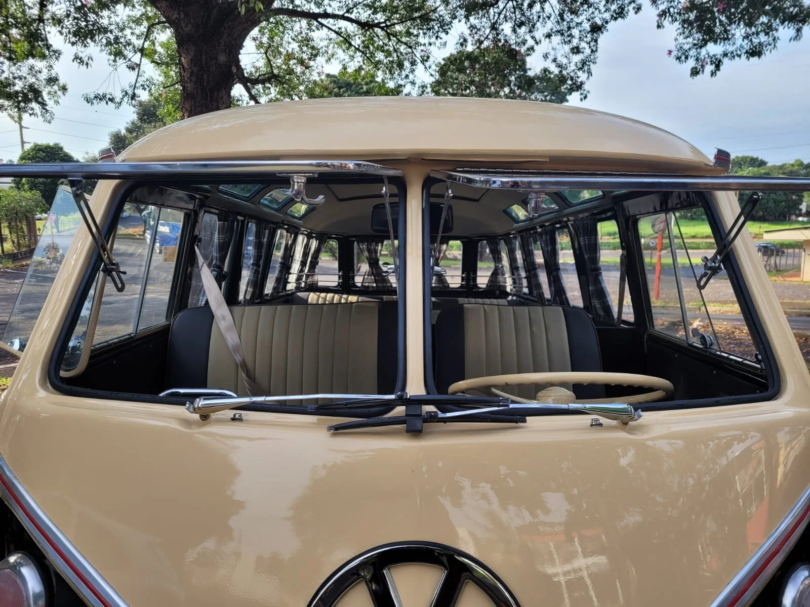 VW T1 splitwindow bus samba replica 1972 — Brazilian Classic Cars