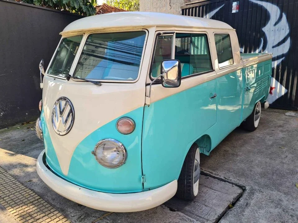 VW T1 splitwindow bus crew cab replica 1974 — Brazilian Classic Cars