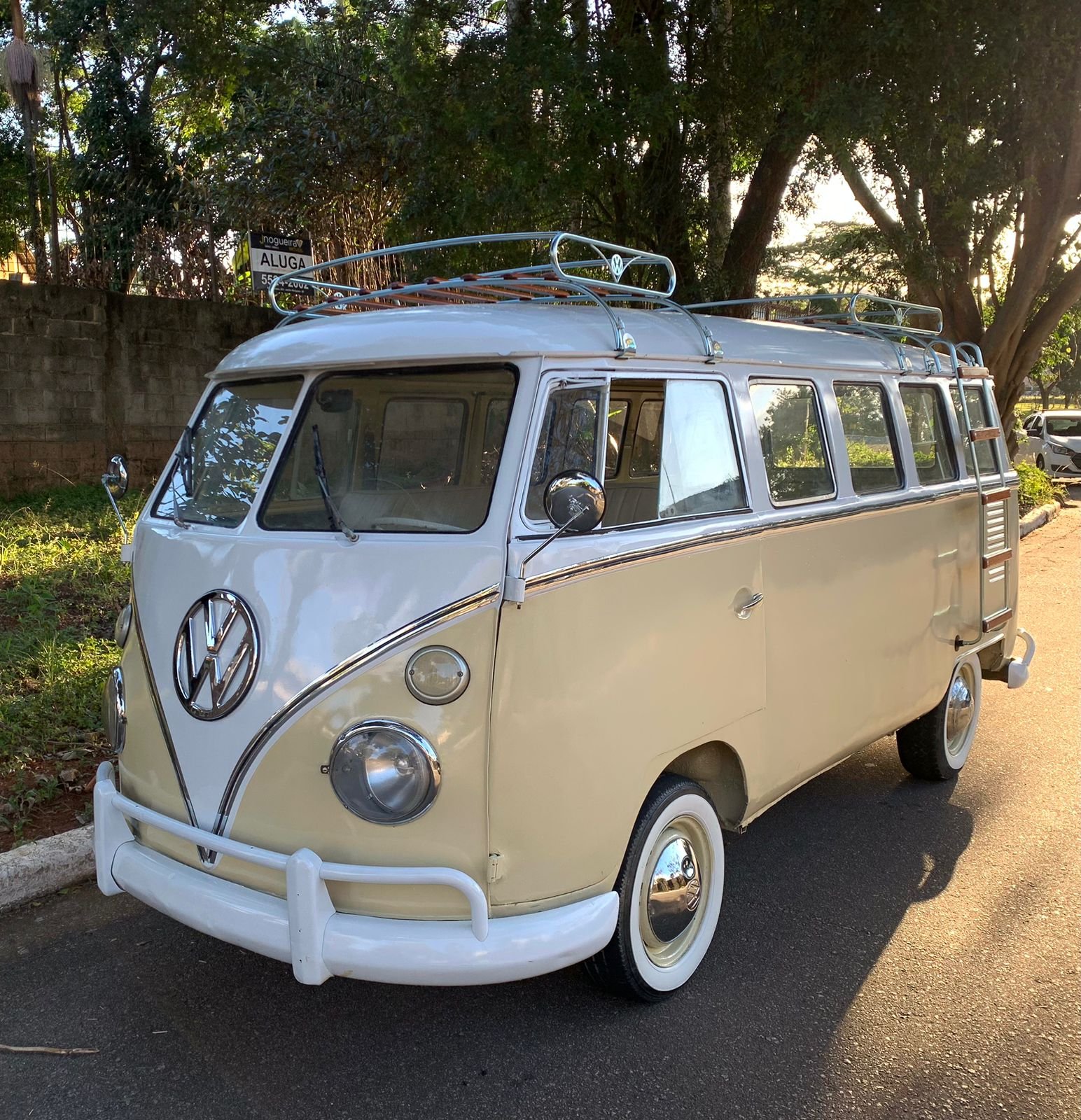 VW T1 splitwindow bus 1975 — Brazilian Classic Cars