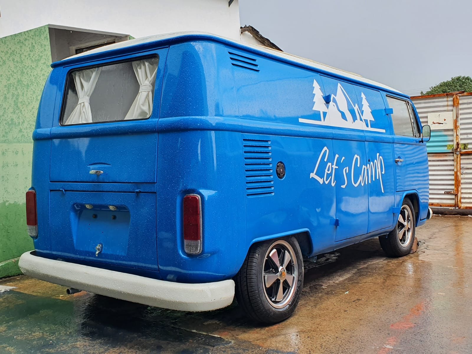 VW T2 baywindow bus camper van 1985 — Brazilian Classic Cars