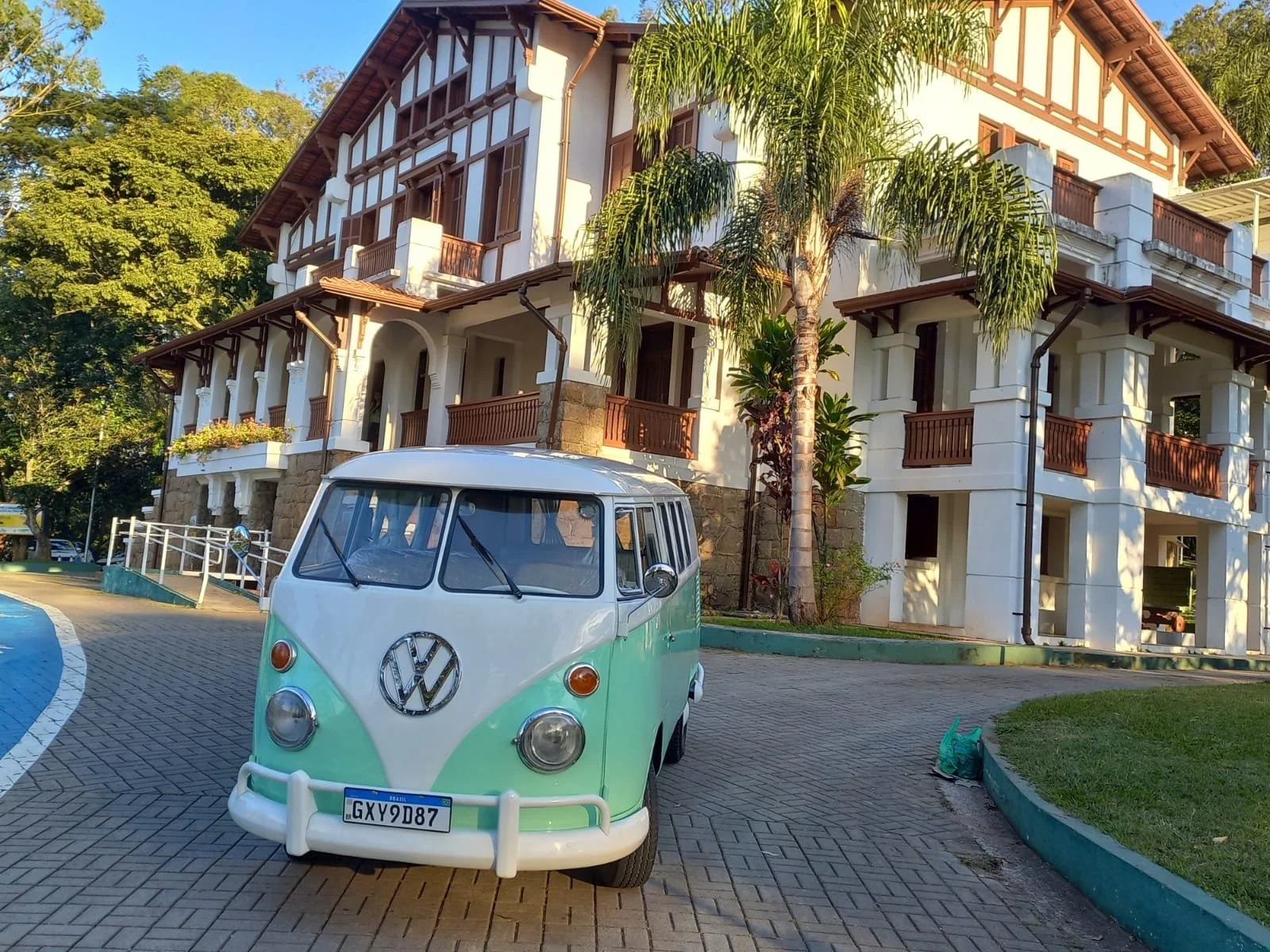 VW T2 baywindow bus camper van 1974 — Brazilian Classic Cars
