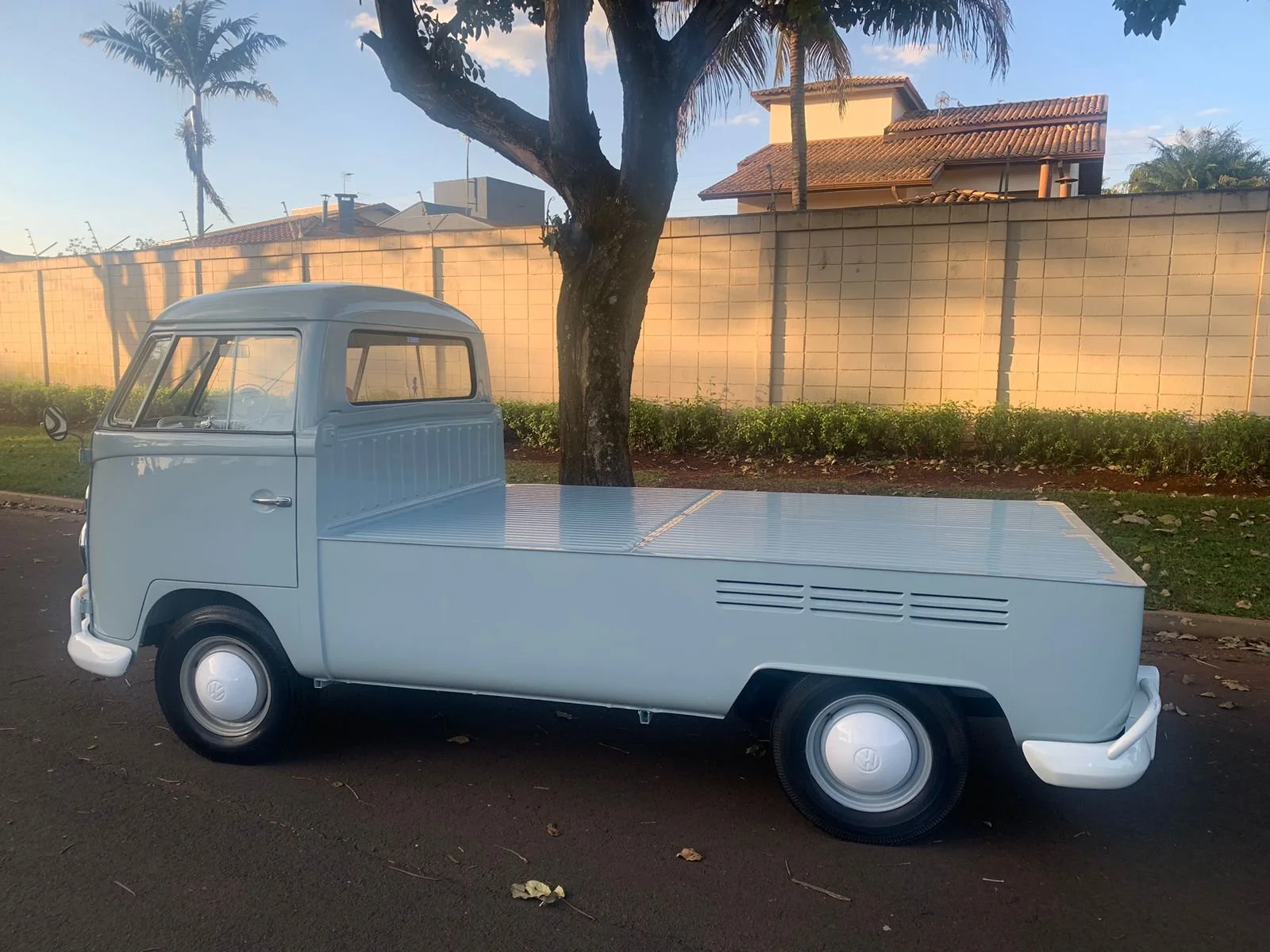 VW T1 splitiwndow bus single cab bus 1972 — Brazilian Classic Cars