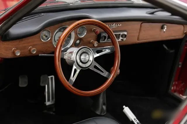 VW Karmann Ghia TC 1975 — Brazilian Classic Cars