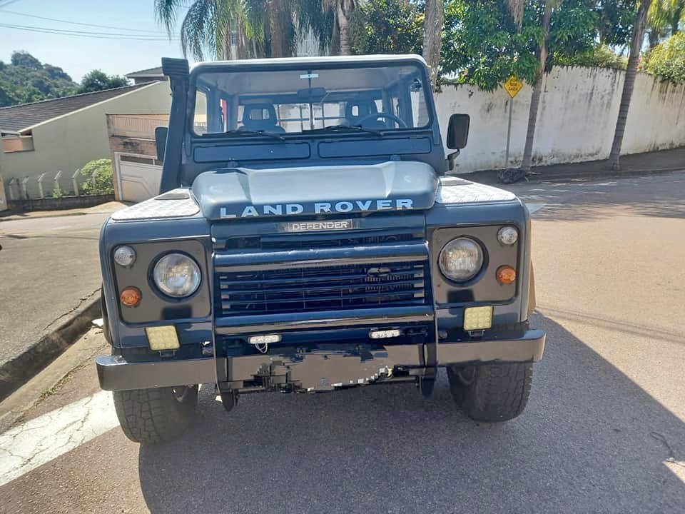 Land Rover Defender 130 1996 — Brazilian Classic Cars