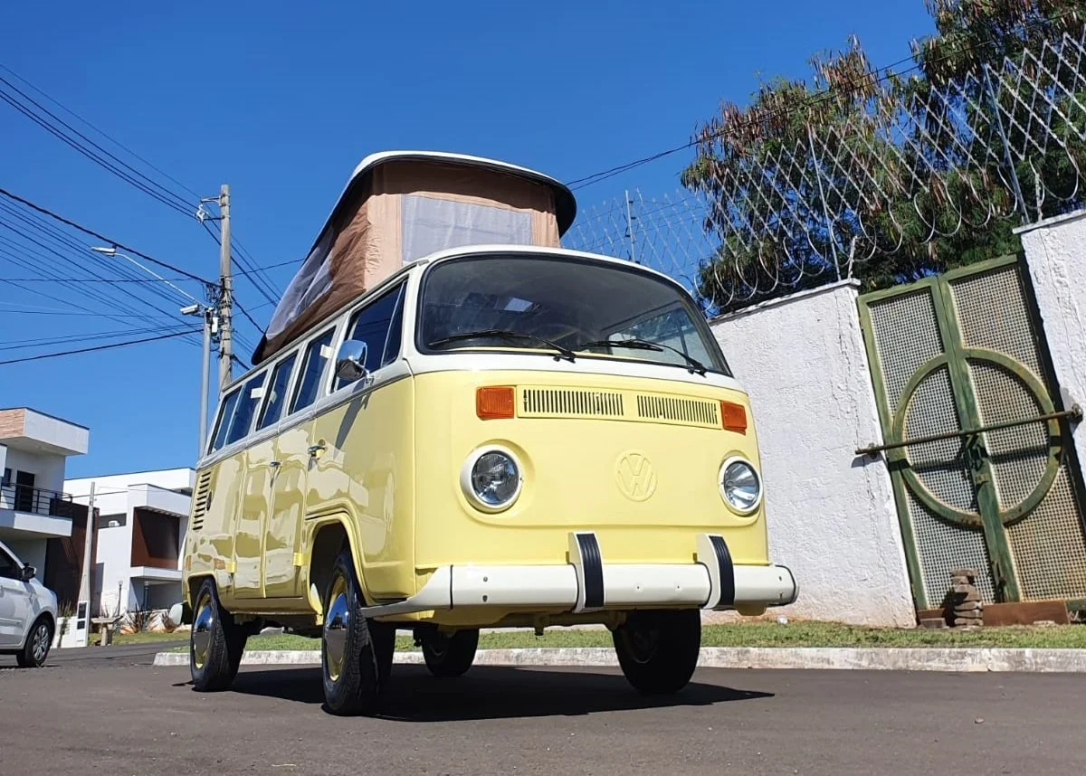 VW T2 baywindow bus camper van 1985 — Brazilian Classic Cars