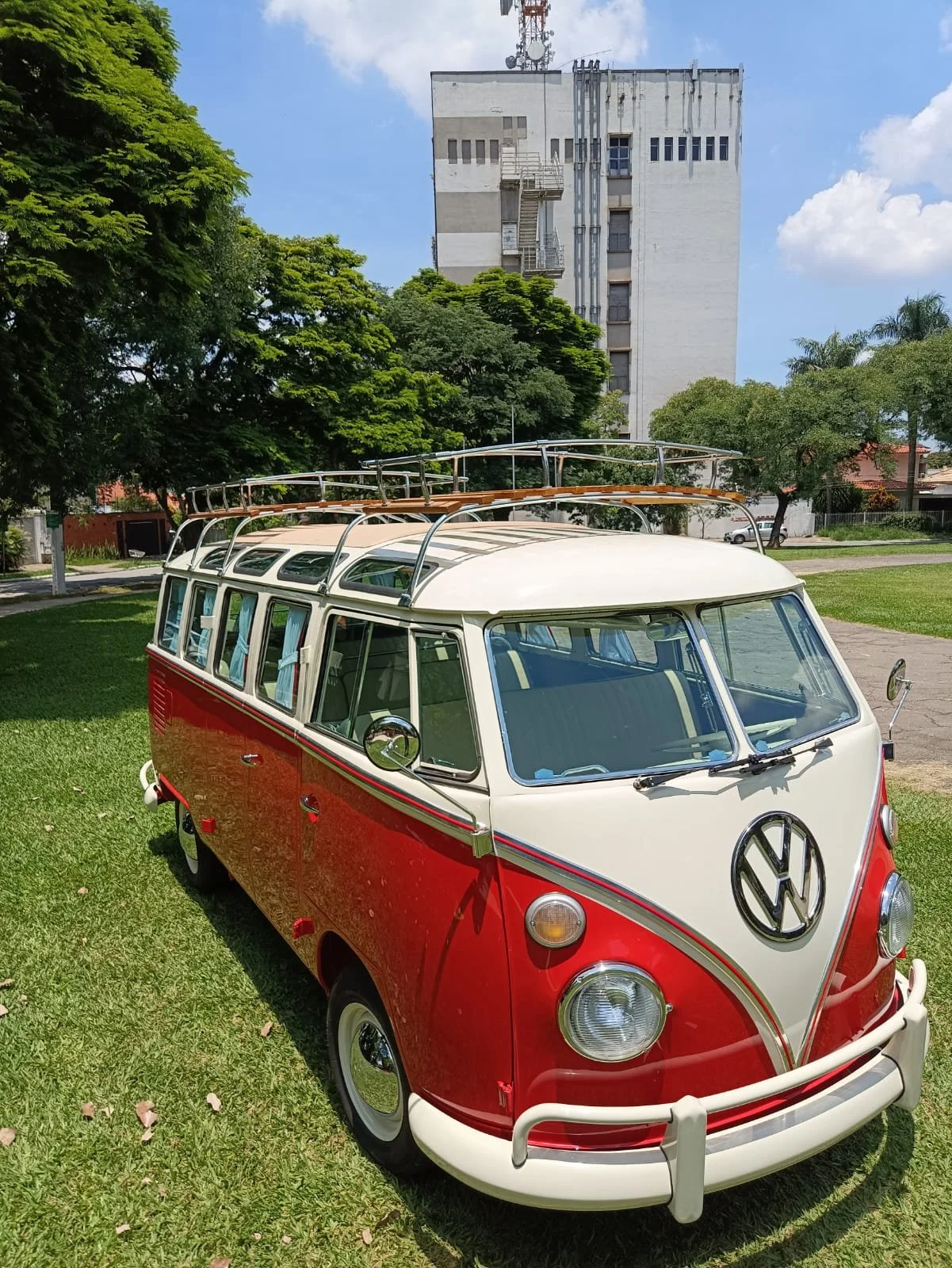 VW T1 splitwindow bus samba replica 1966 — Brazilian Classic Cars