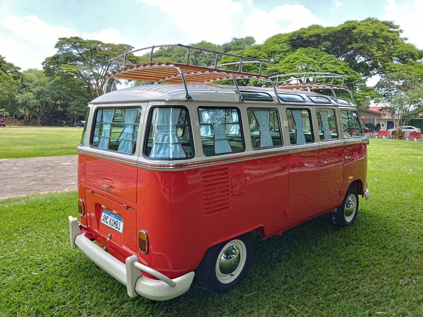 VW T1 splitwindow bus samba replica 1966 — Brazilian Classic Cars