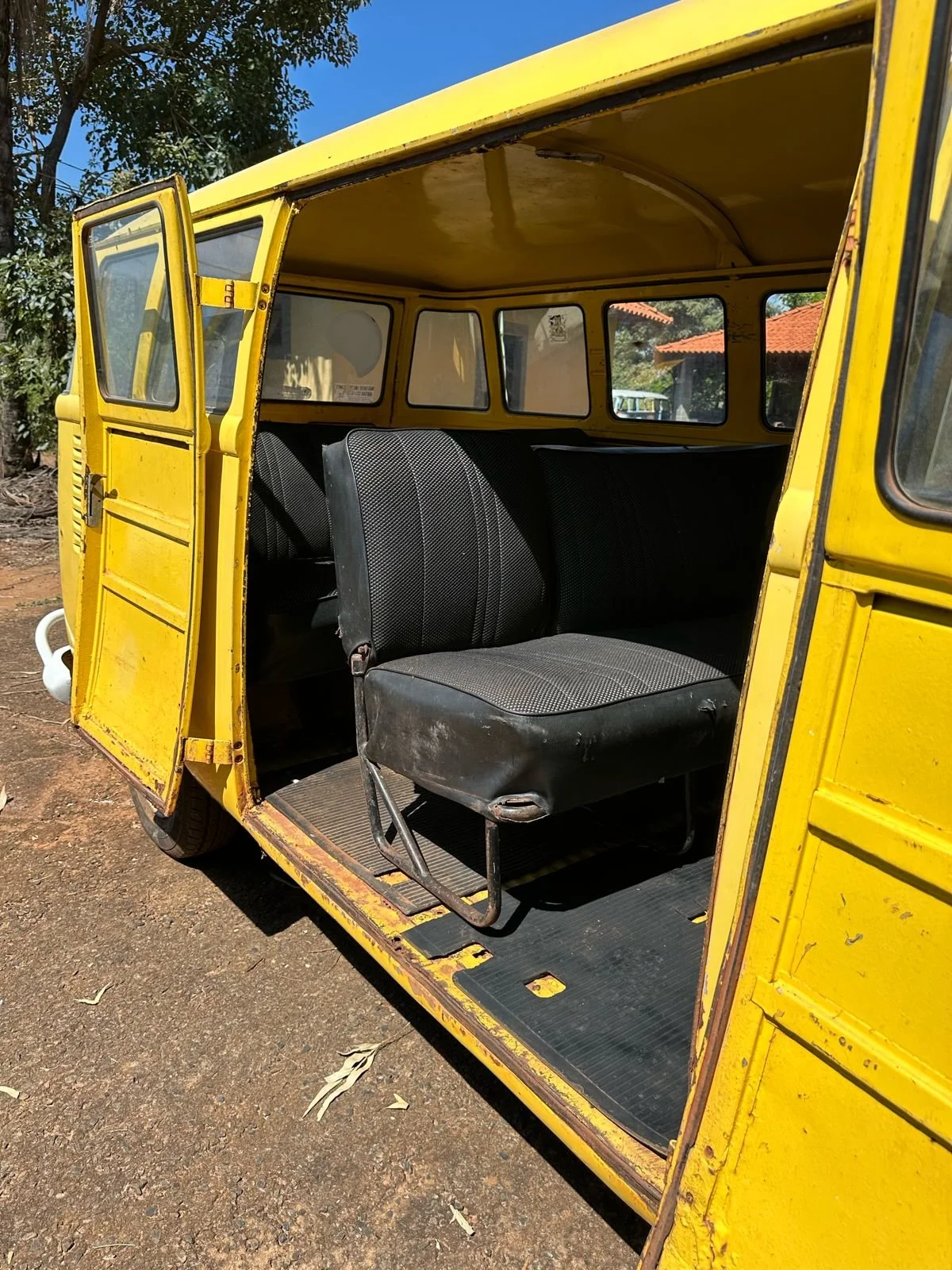 VW T1 splitwindow bus 1975 — Brazilian Classic Cars