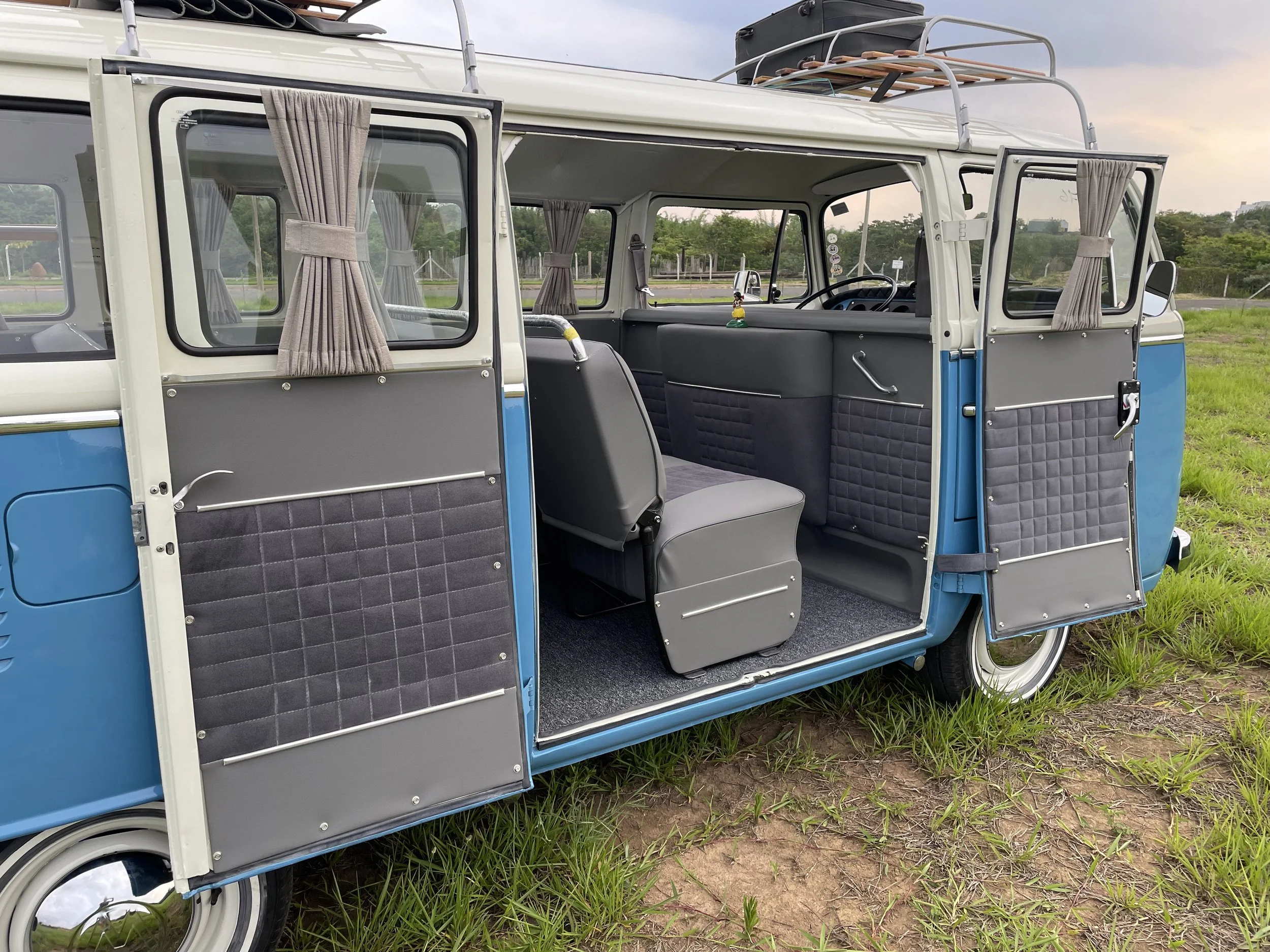 VW T2 baywindow bus 1976 — Brazilian Classic Cars