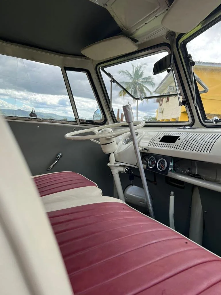 VW T1 splitwindow bus 1974 — Brazilian Classic Cars