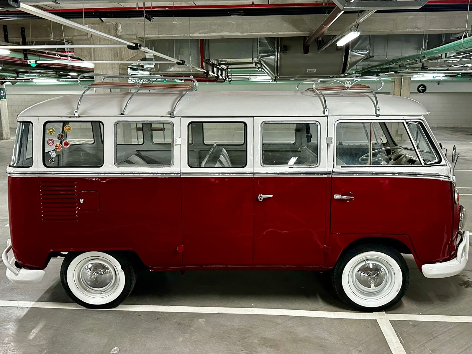 VW T1 splitwindow bus 1975 — Brazilian Classic Cars