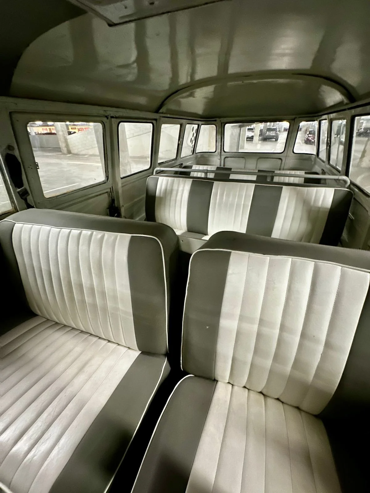 VW T1 splitwindow bus 1975 — Brazilian Classic Cars
