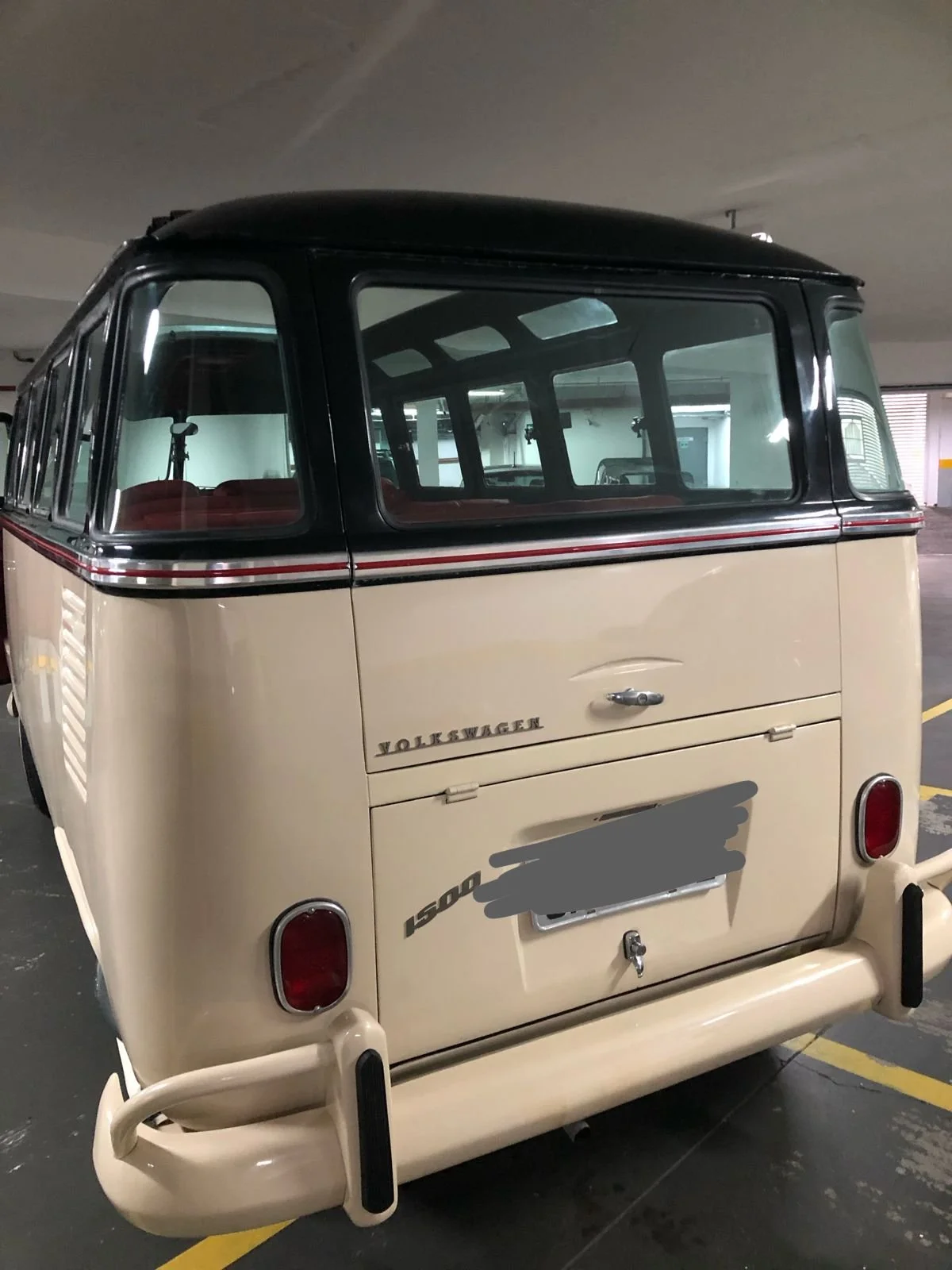 VW T1 splitwindow bus Samba replica 1973 — Brazilian Classic Cars