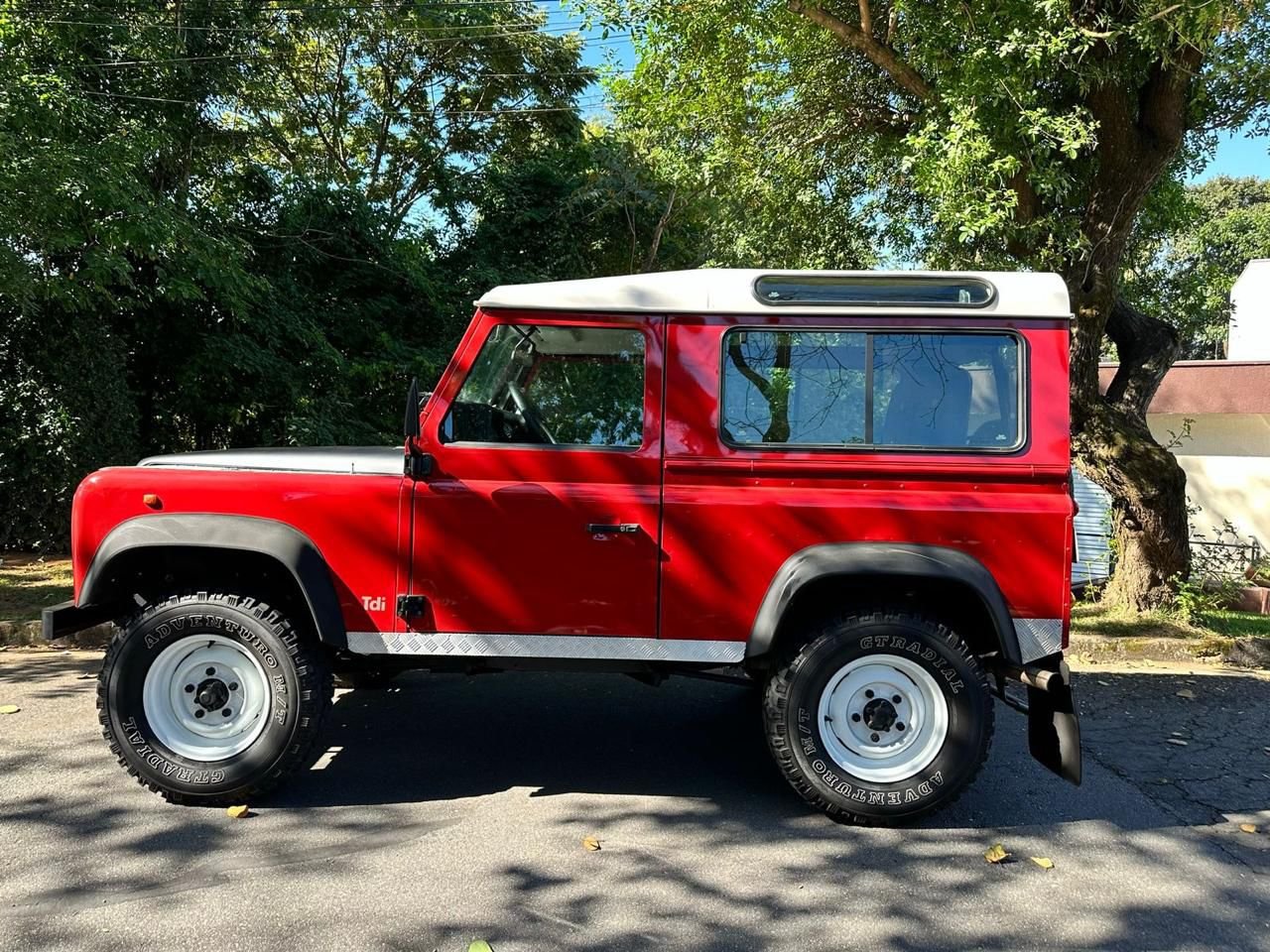 Land Rover Defender 110 1997 — Brazilian Classic Cars