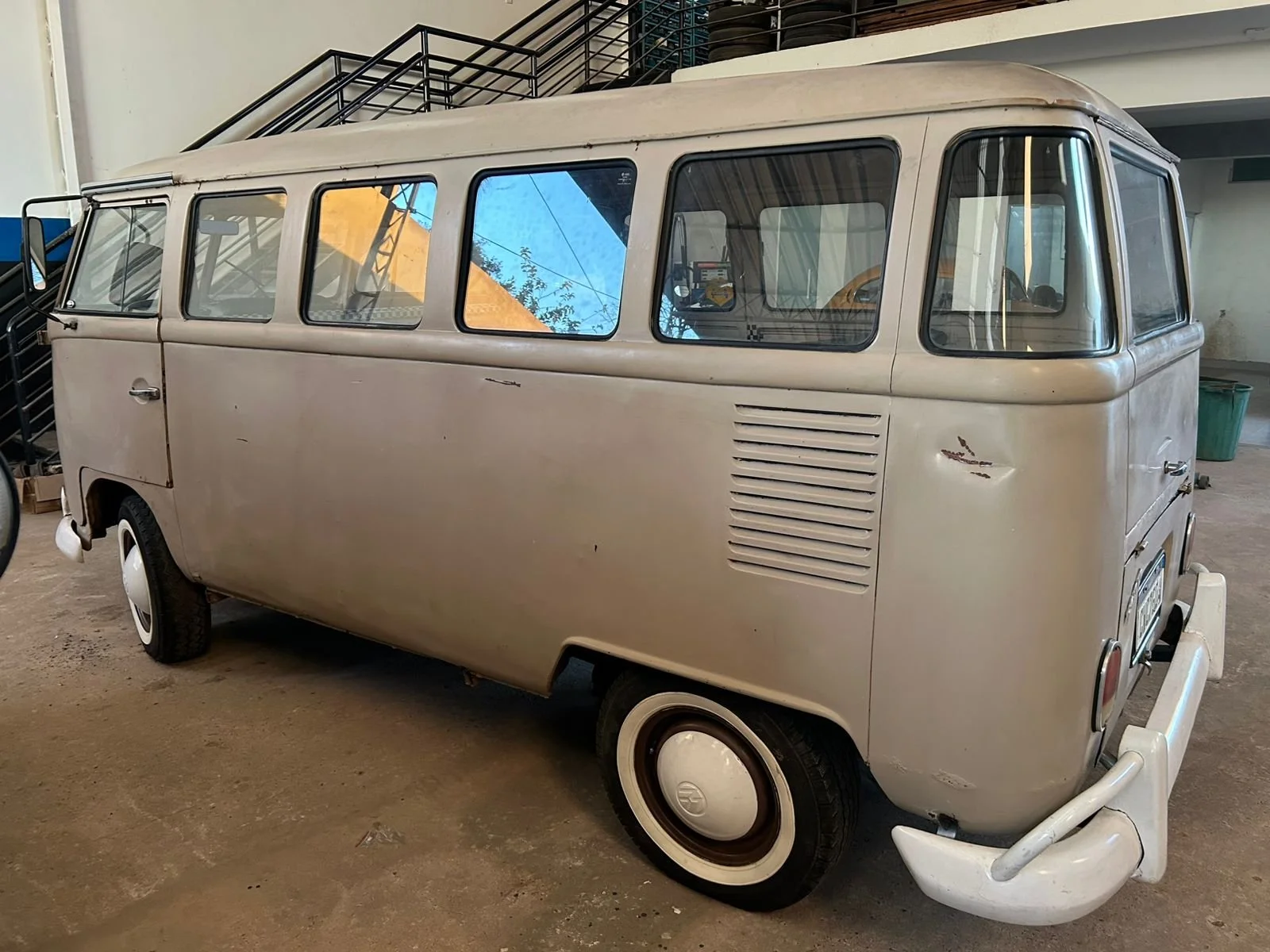 VW T1 splitwindow bus 1973 — Brazilian Classic Cars