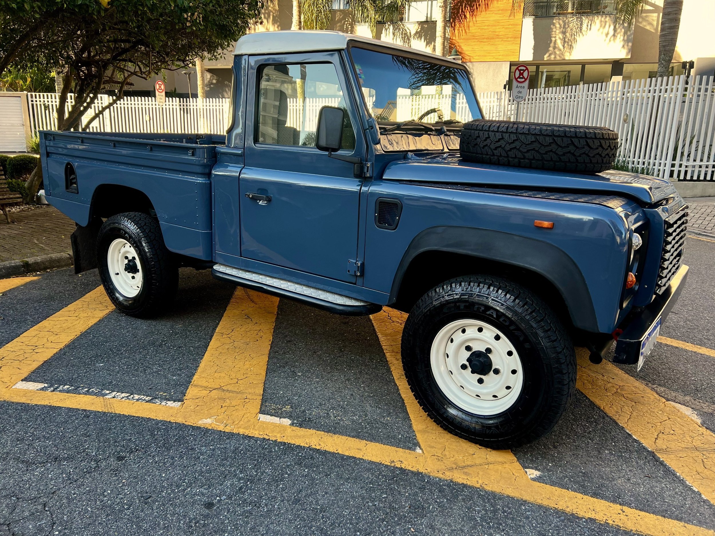 Land Rover Defender 110 HCPU 1997 — Brazilian Classic Cars