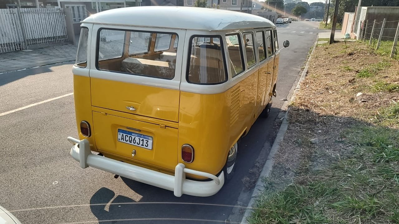 VW T1 splitwindow bus 1975 — Brazilian Classic Cars
