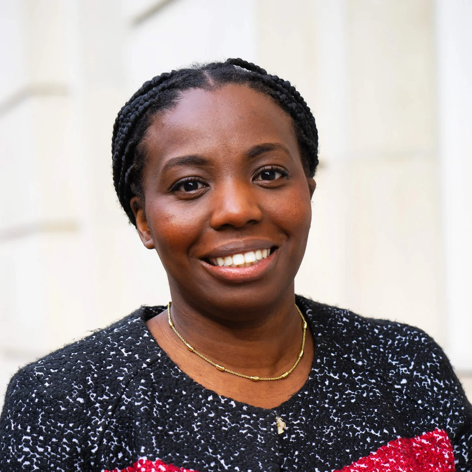 Melvyna Mumunie, senior associate — Cole Khan