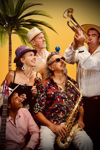 THE SEBEN BROTHERS, LOS COJONES — West Set Festival