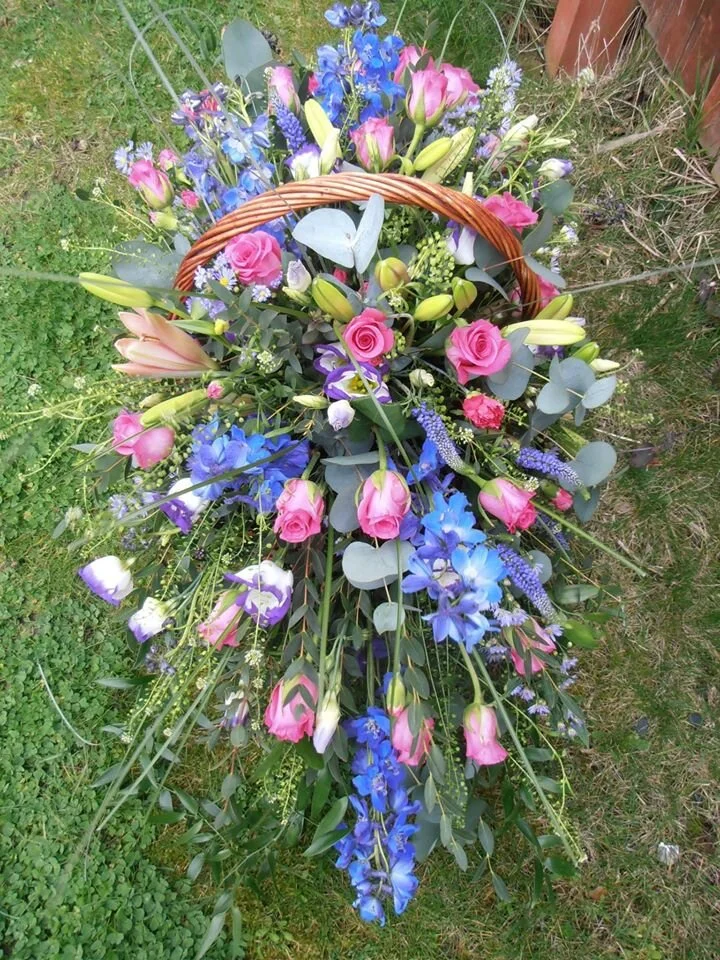 funeral flowers Biggleswade — Suzanne Randell Floral Design