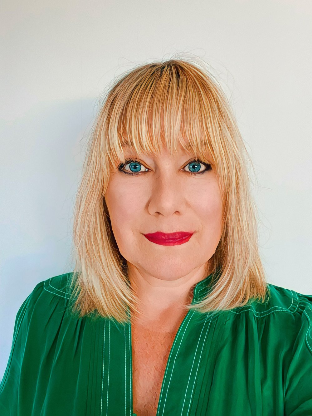 About — Holly Regan