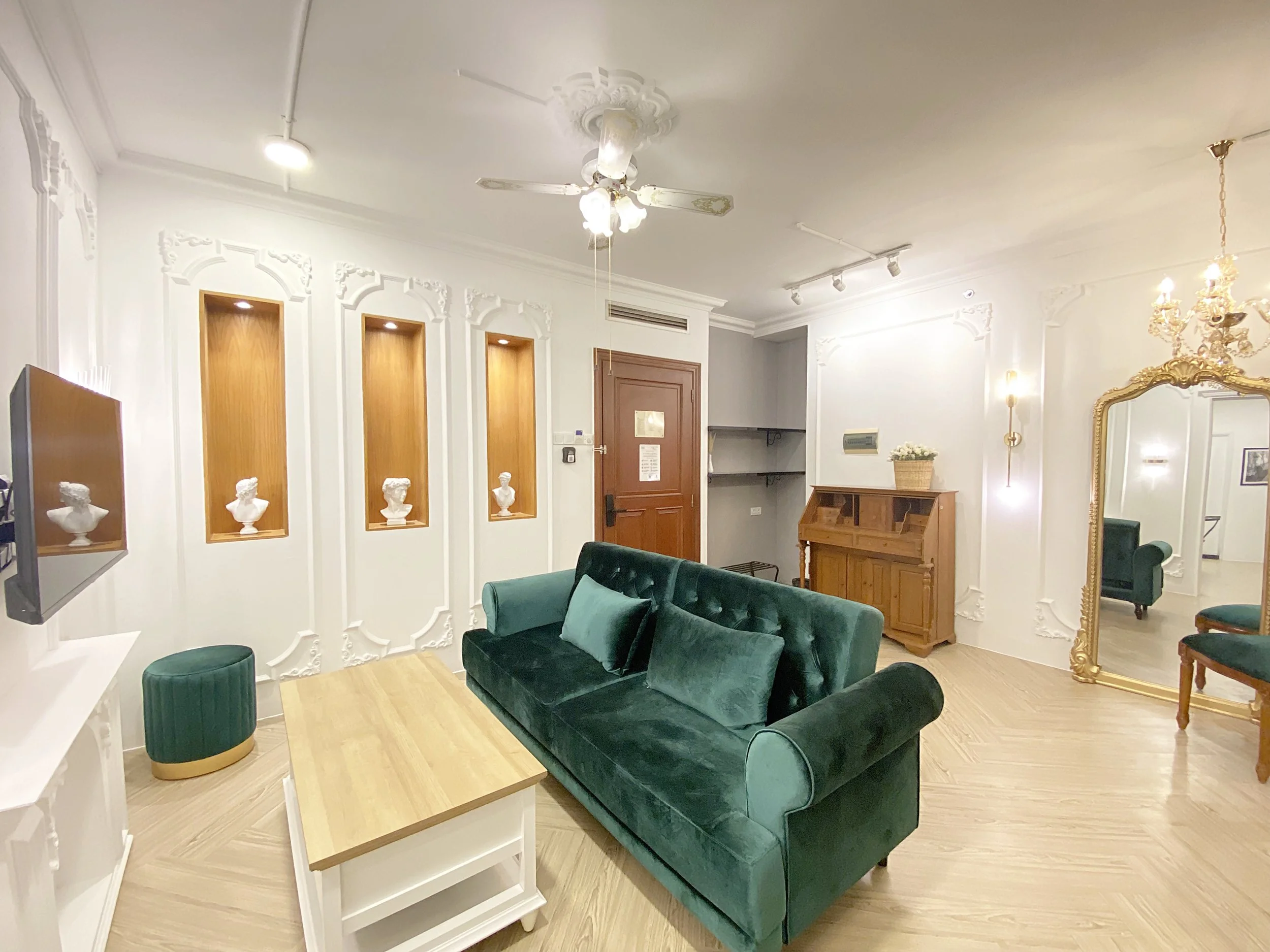 youre.at Paris - Sewa Apartemen Harian 3 Kamar di Setiabudi Bandung ...