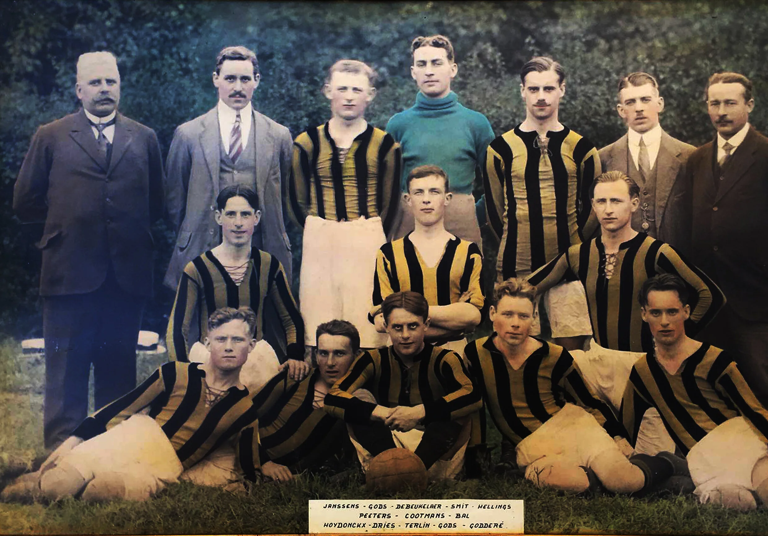 Café Rood Wit | bruine kroeg in Berchem