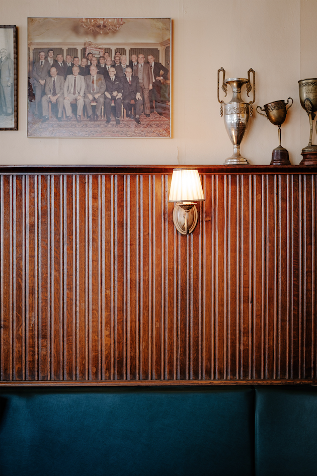 Café Rood Wit | bruine kroeg in Berchem