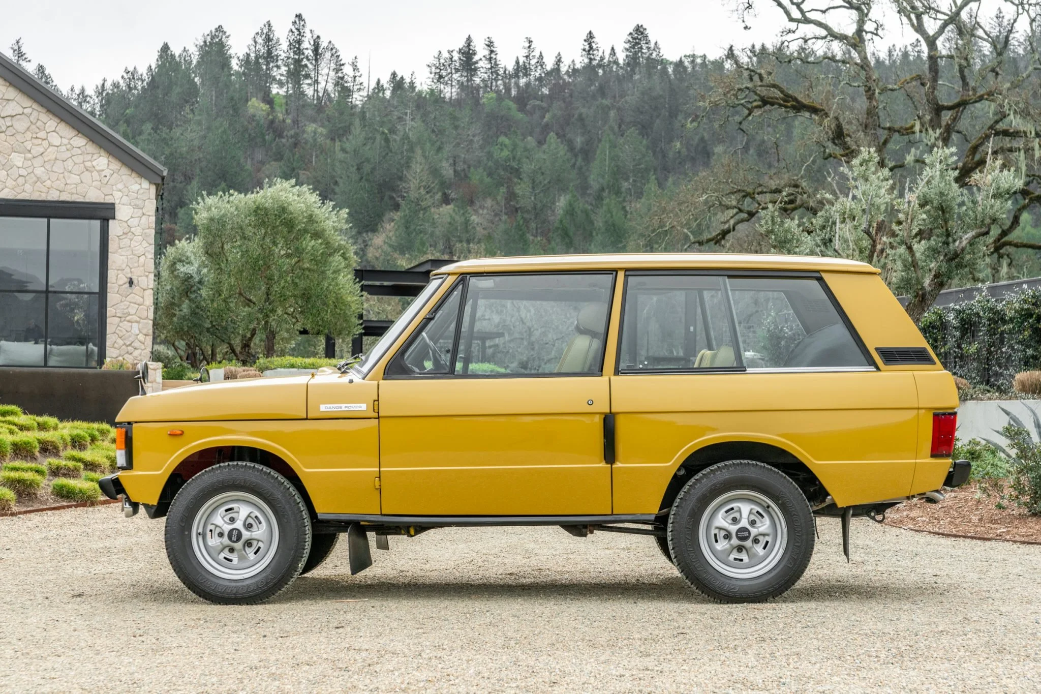 1978 Range Rover Classic — Veloce Picture Cars