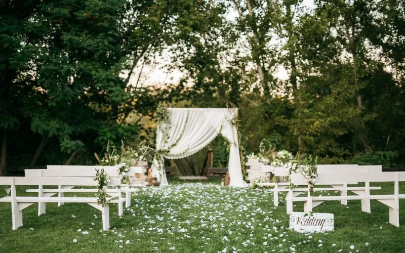 Rustic Wedding Venues | Embrace the Timeless Beauty of Nature | inTUNE