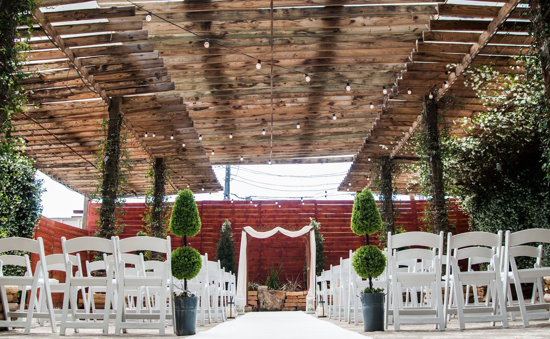 General 1 — THE HALL & GARDEN