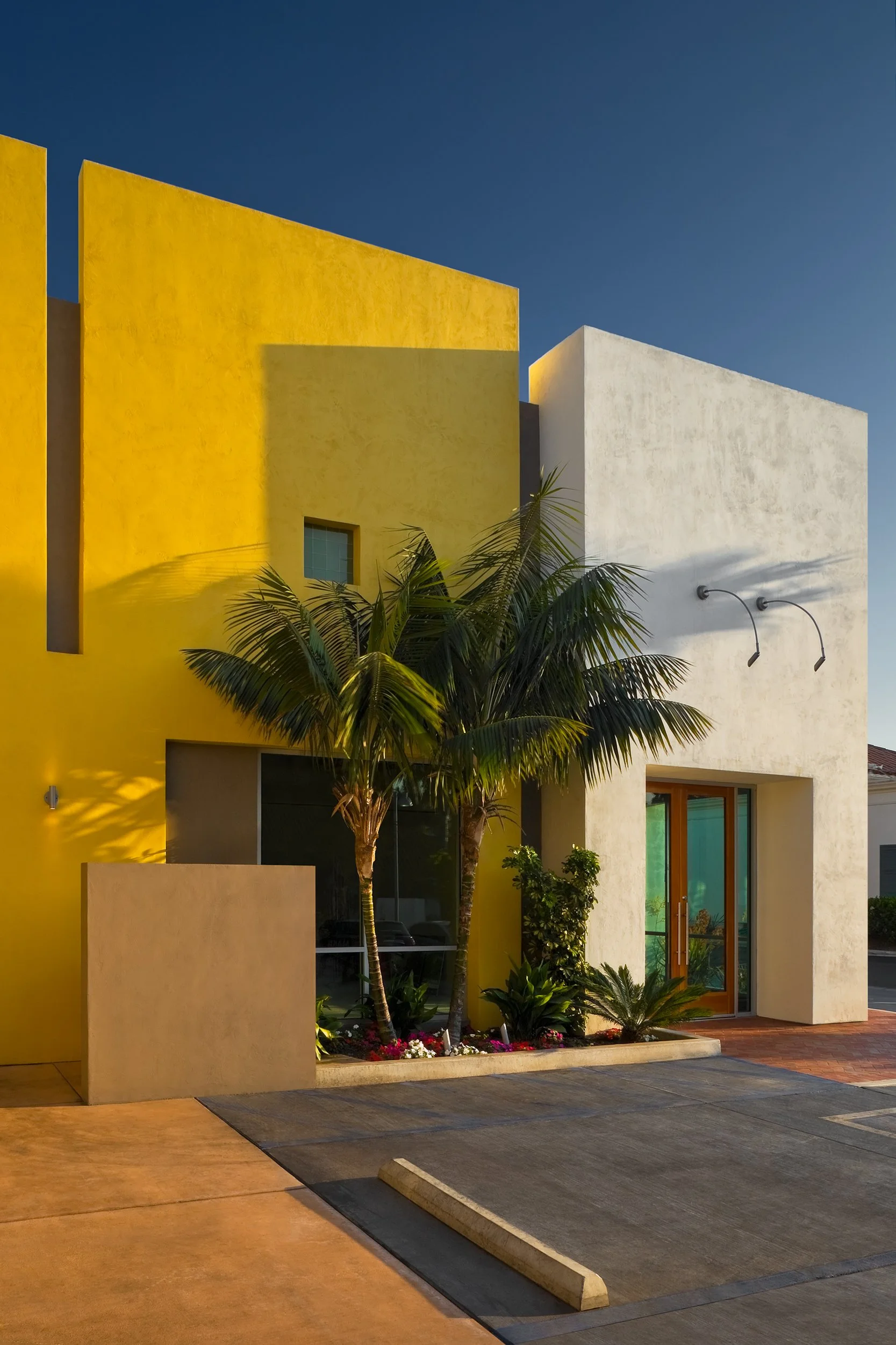 Habit Burger Headquarters | Santa Barbara — DMHA