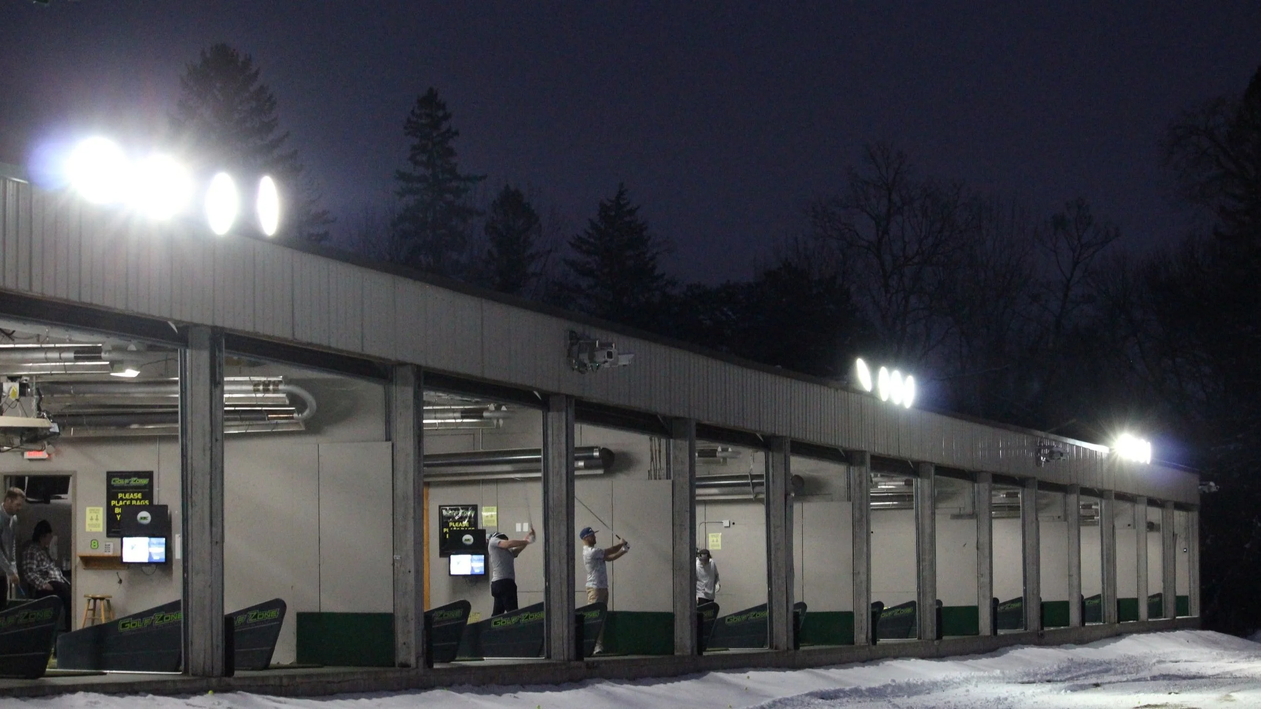 Golf Zone - Minnesota’s year-round practice and putt