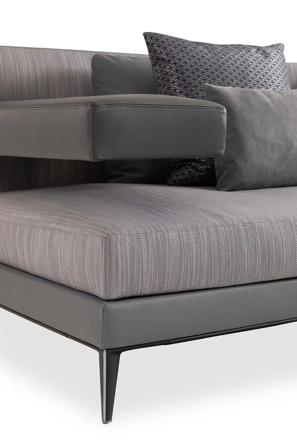 ETRO HOME | Amina Sofa — Palazzo Collezioni