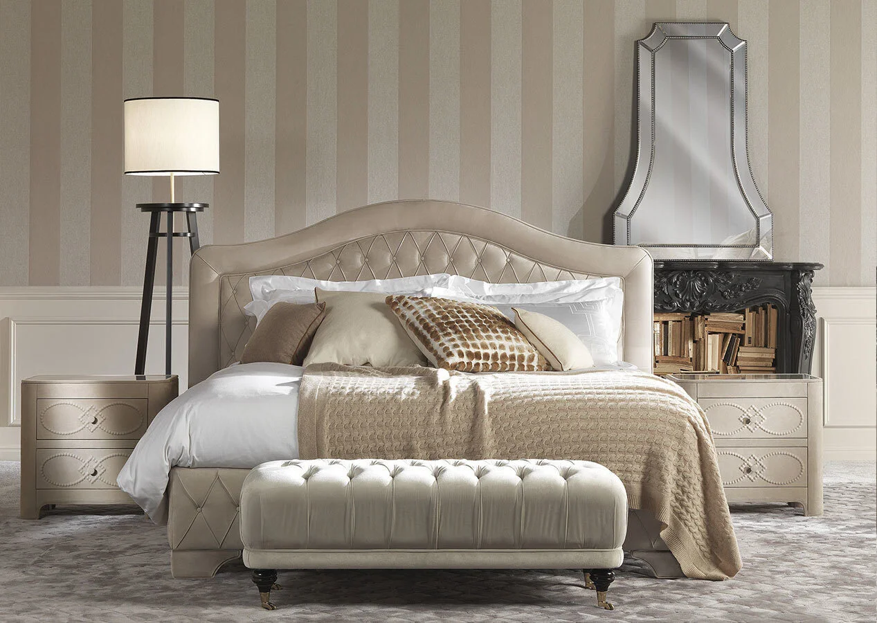 VERSACE HOME | Stiletto 22 High Bed — Palazzo Collezioni