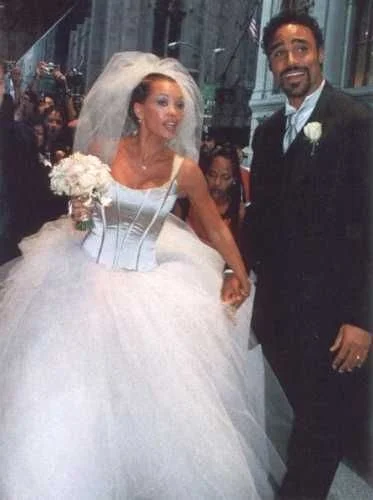 Wedding Dress Trends in the early 2000s — BloomingBlossoms.co