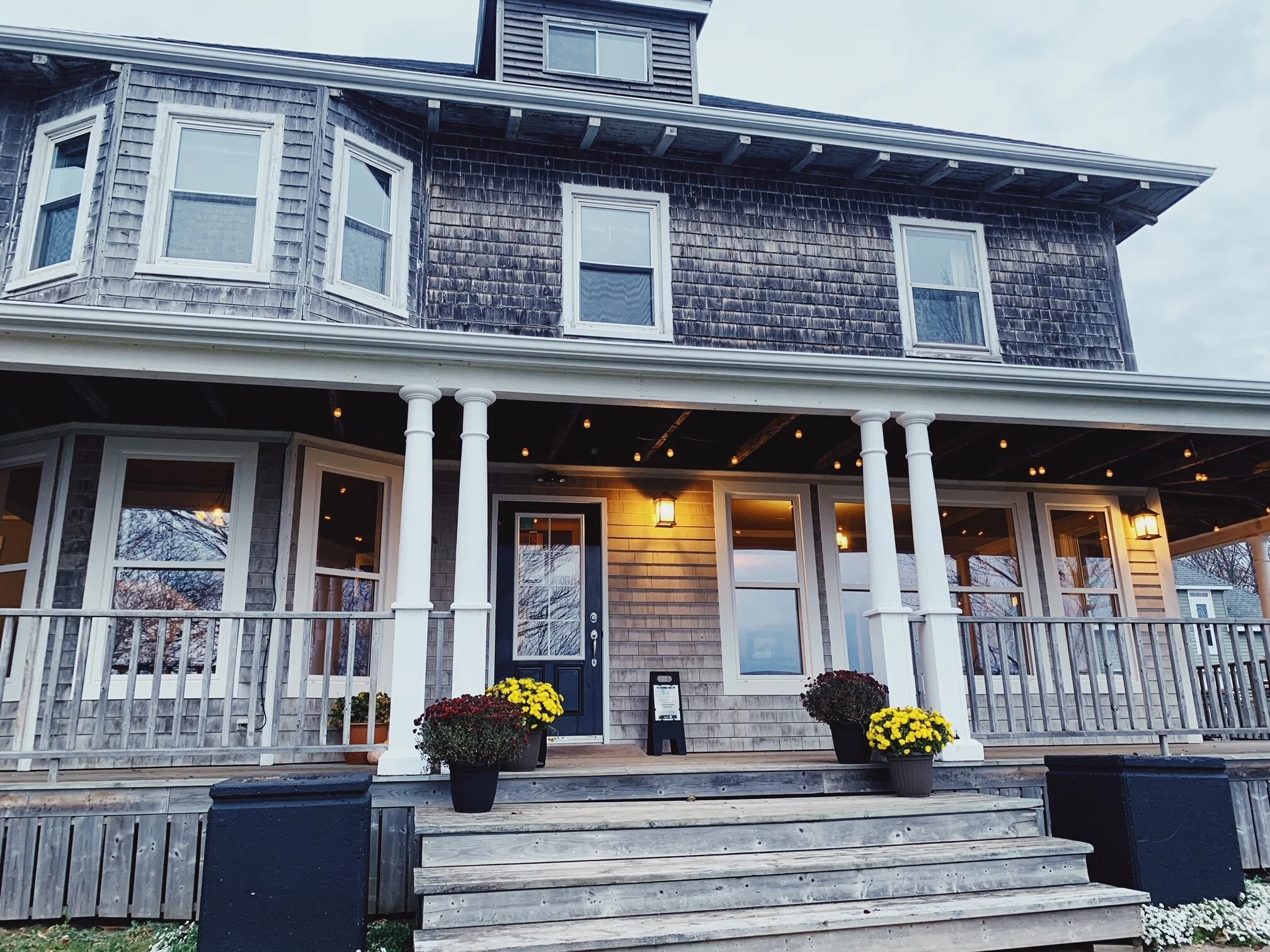 Gallery — 21 Breakwater Restaurant & Second Side Bar