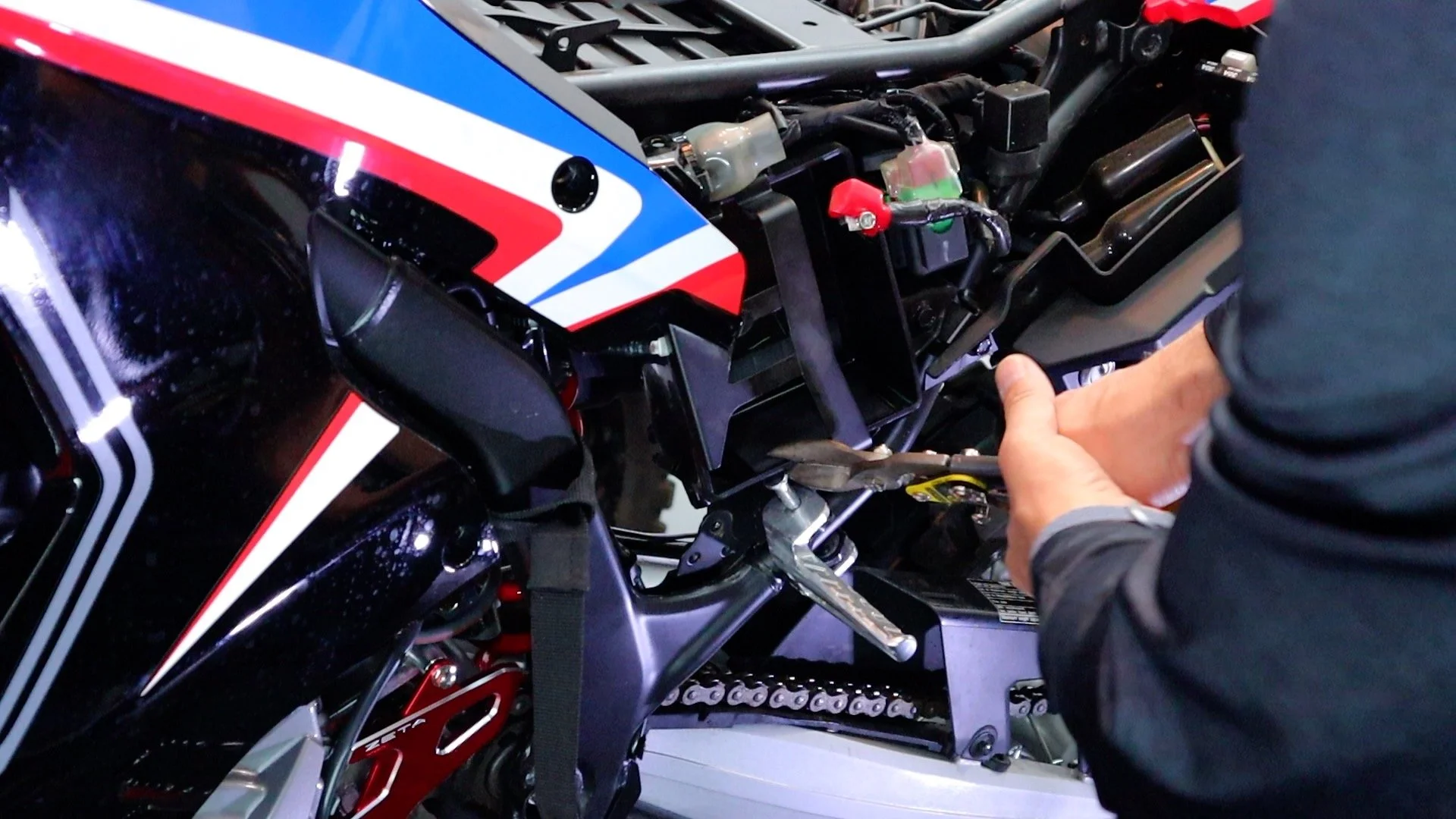 CRF300L Rally Side Racks Install — Dual Sport Garage | Adventure ...