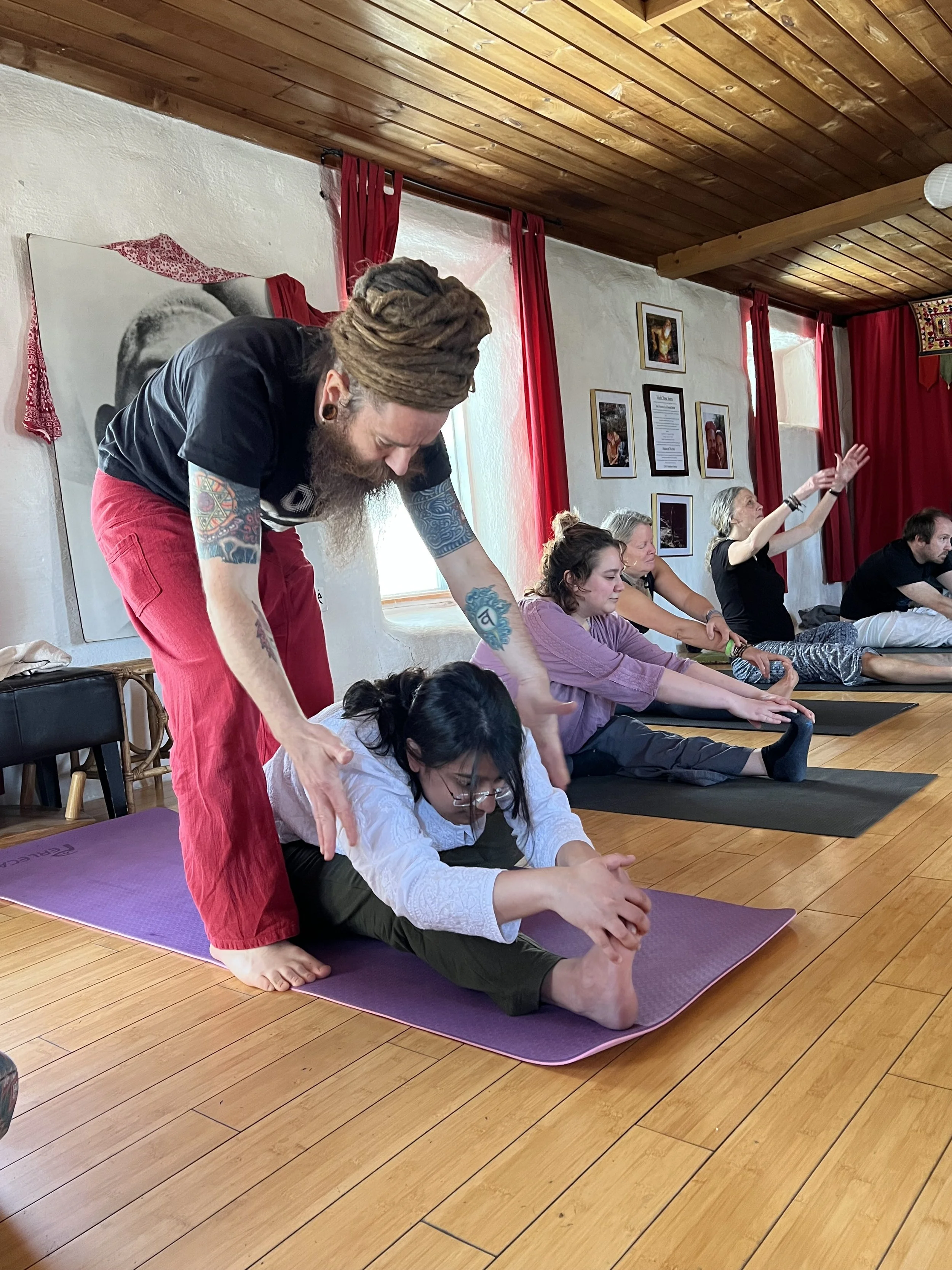 Sat Manav Yoga Ashram