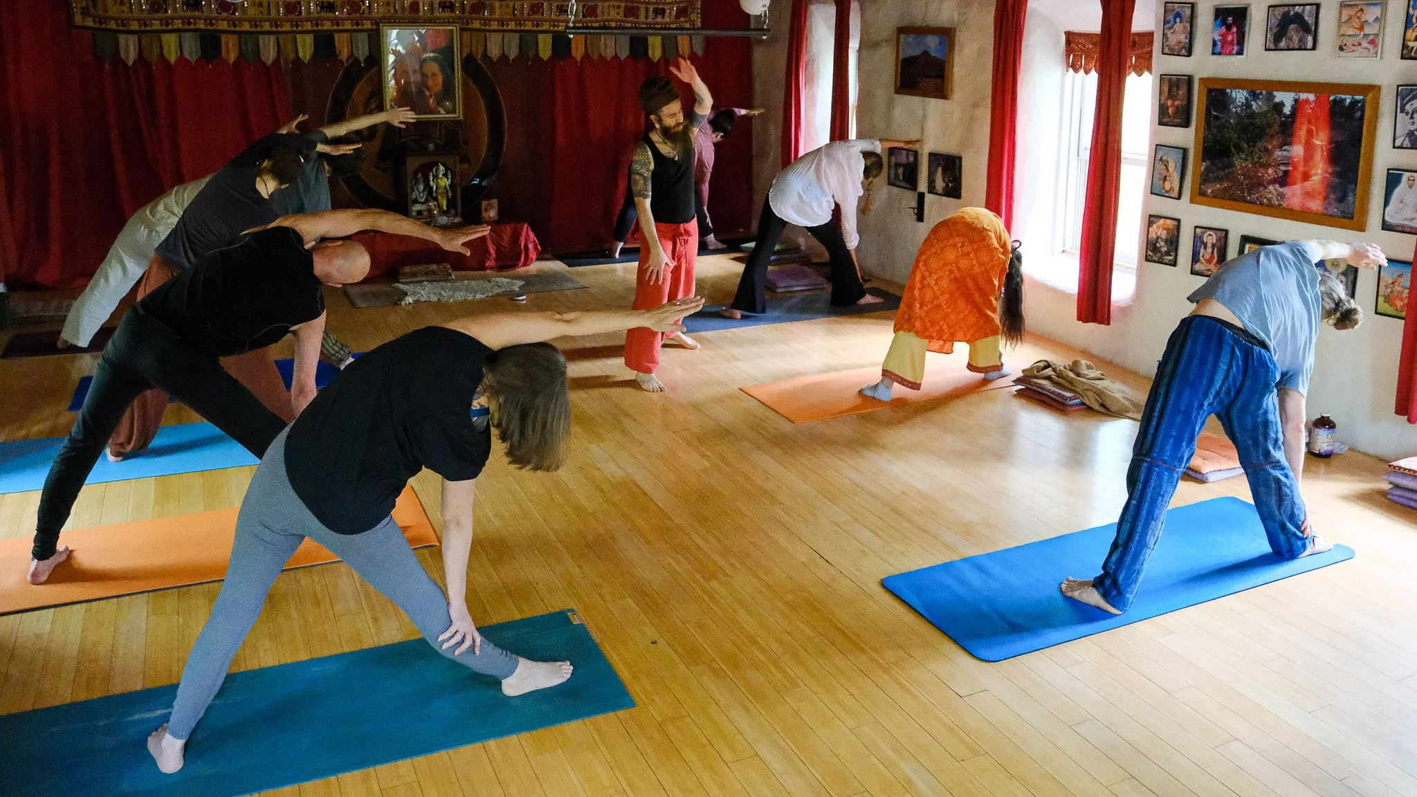 Weekly Classes — Sat Manav Yoga Ashram