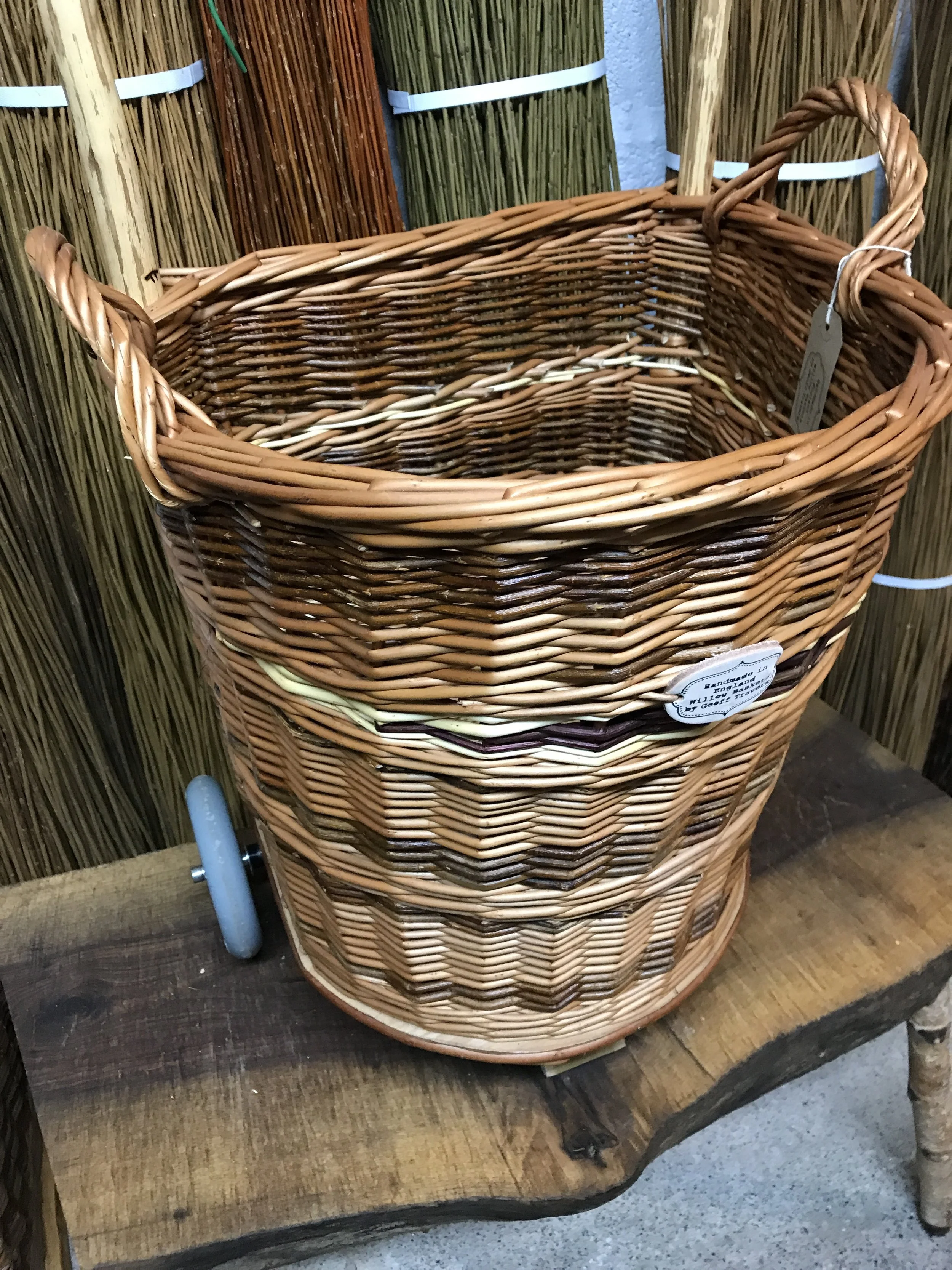 English square log basket — Geoff Travers Basket maker