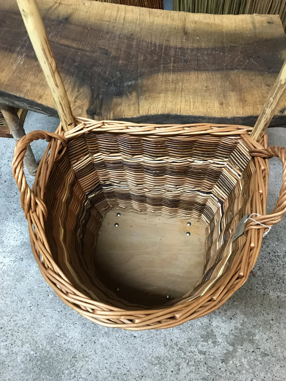 English square log basket — Geoff Travers Basket maker