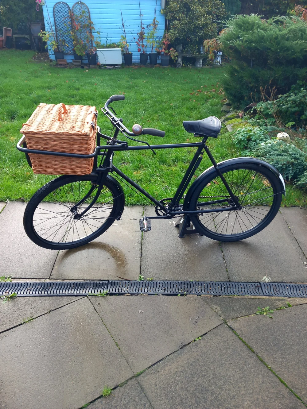 bespoke storage baskets, made to measure — Geoff Travers Basket maker