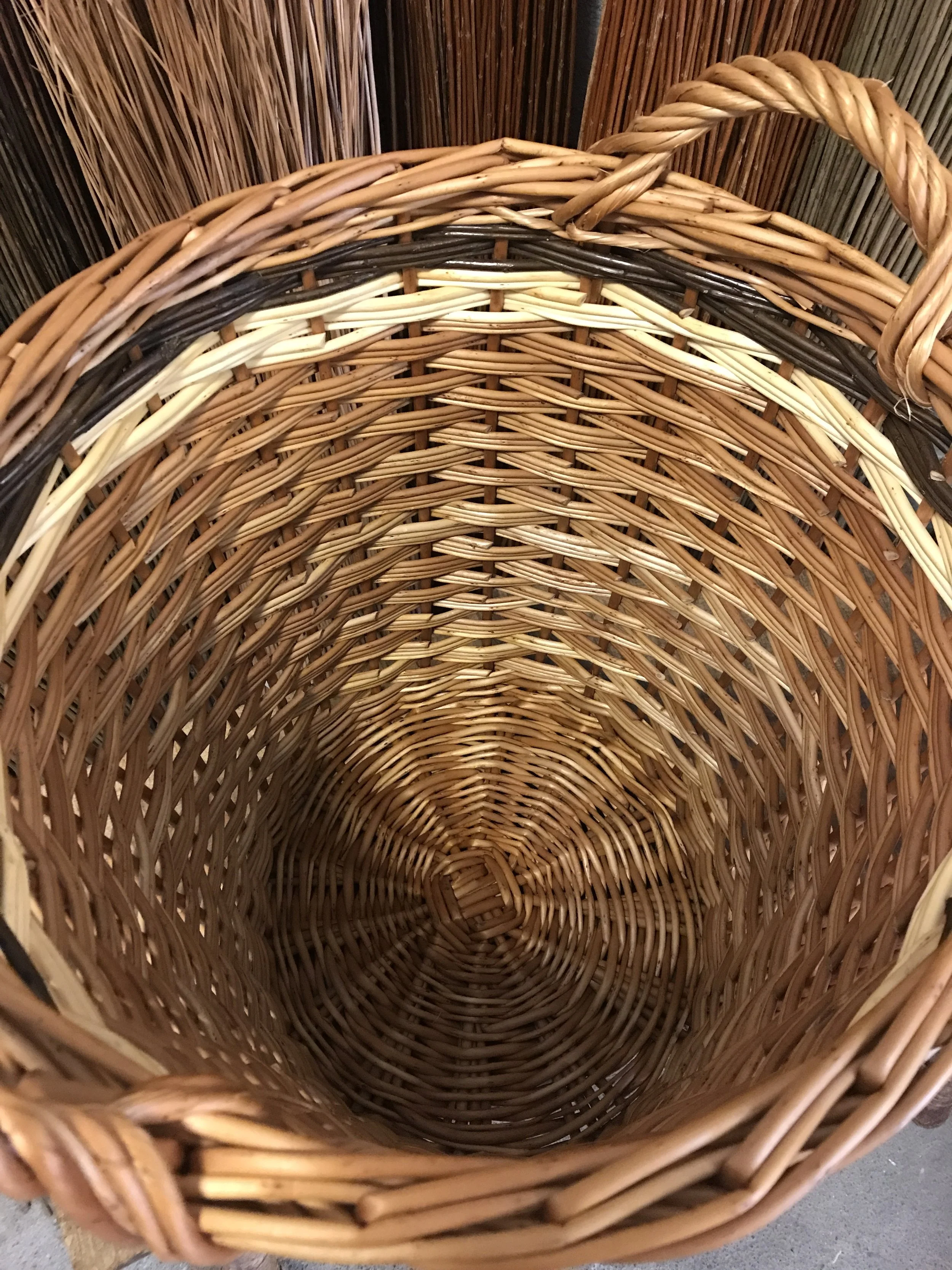 English square log basket — Geoff Travers Basket maker