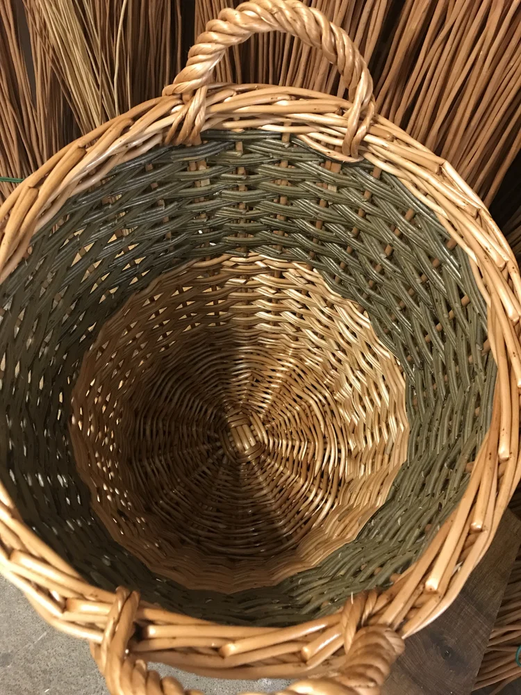 English square log basket — Geoff Travers Basket maker