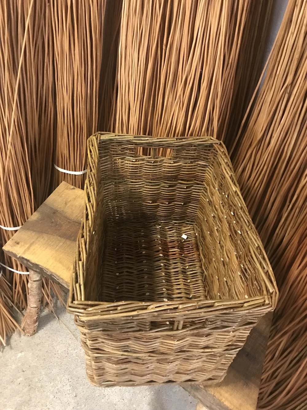 English square log basket — Geoff Travers Basket maker