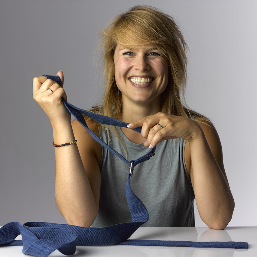 Jasmijn Koelink — Yoga Moves