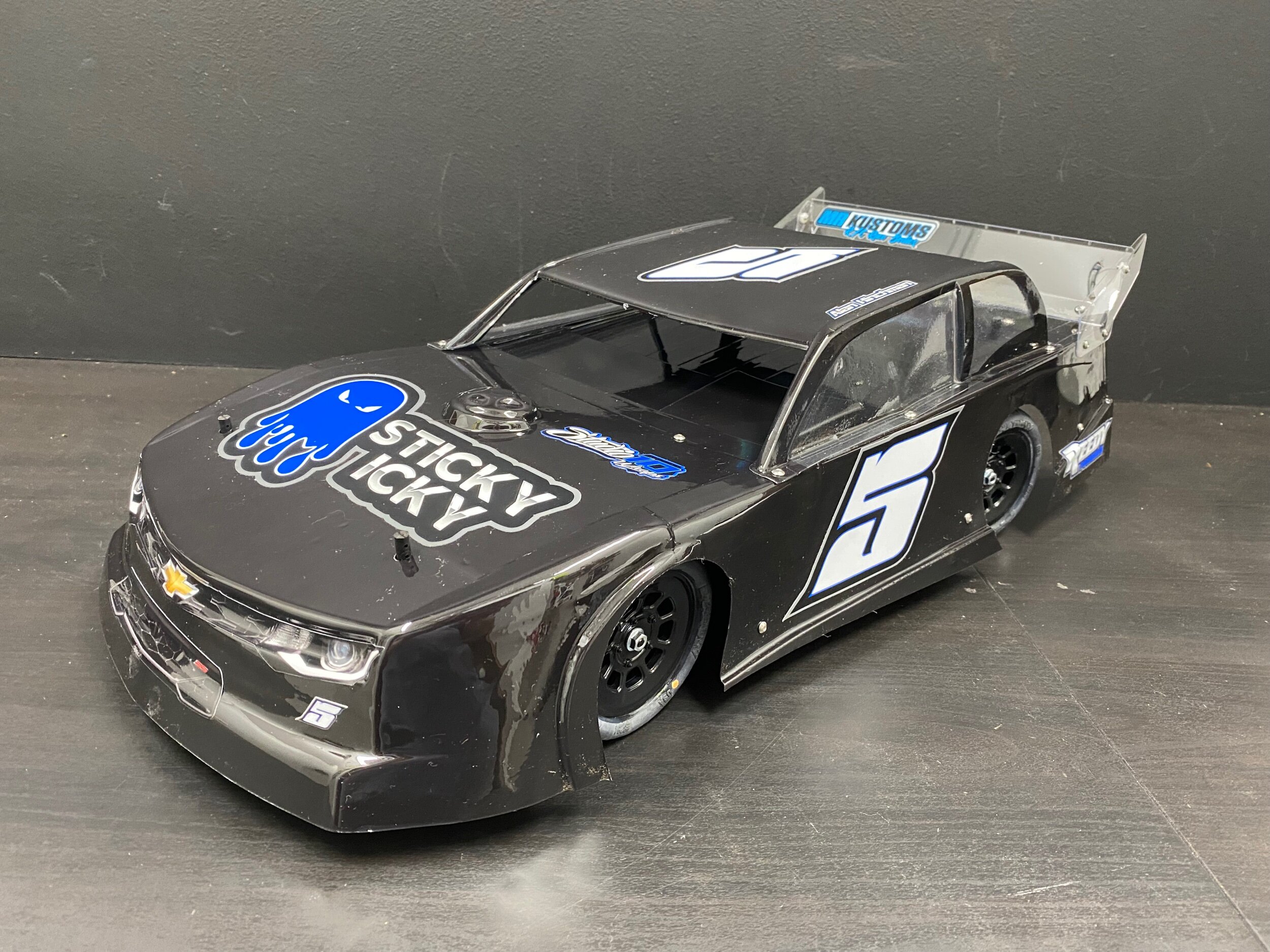 Store 1 — That Ghost Car